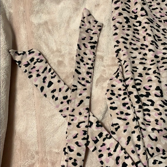 Jessica Simpson | Intimates & Sleepwear | Jessica Simpson Robe | Poshmark